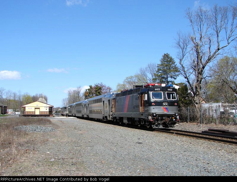 NJT 4402
